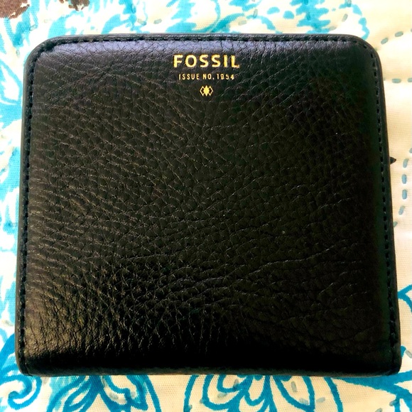 Fossil | Bags | Fossil Madison Bifold Wallet Black Pebble Leather Snap ...